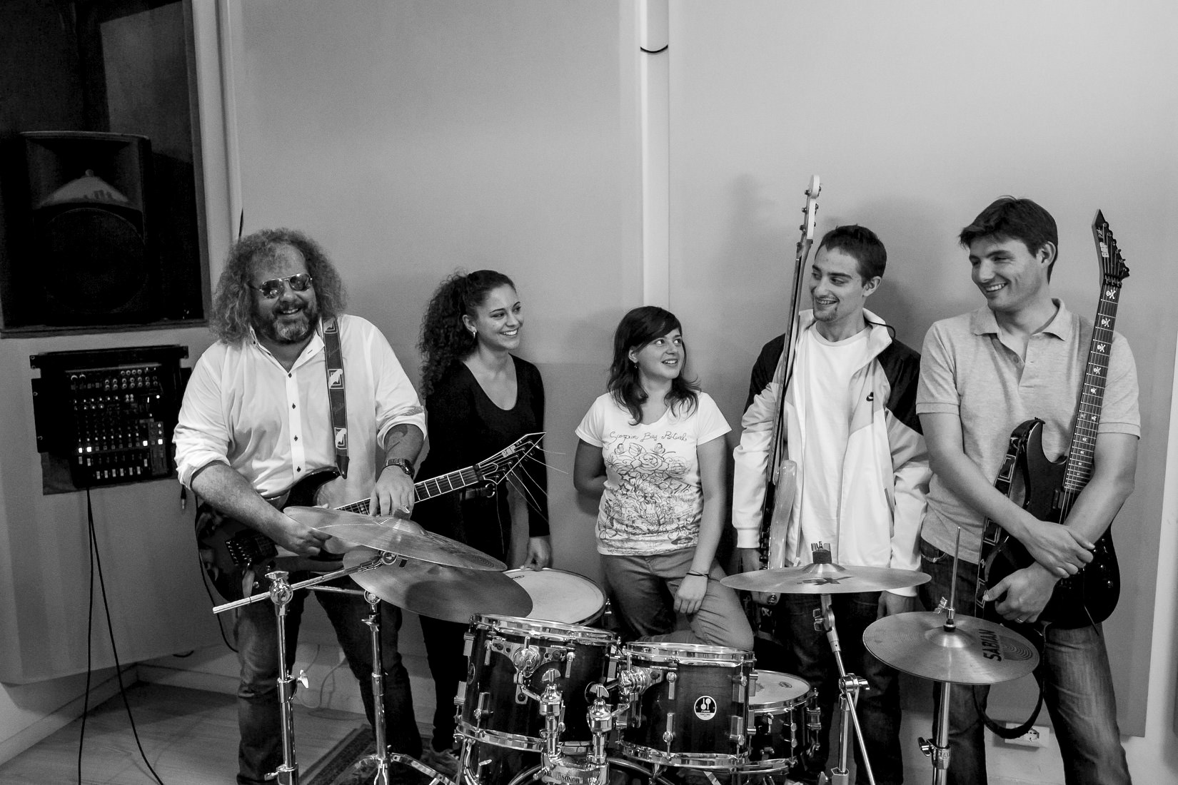 Stormwolf - Ruvido Barber Shop Rock Club